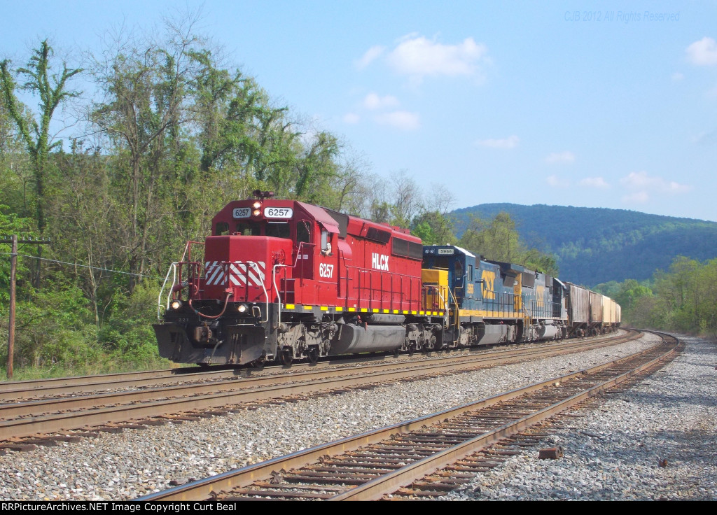 HLCX 6257 and CSX 5966